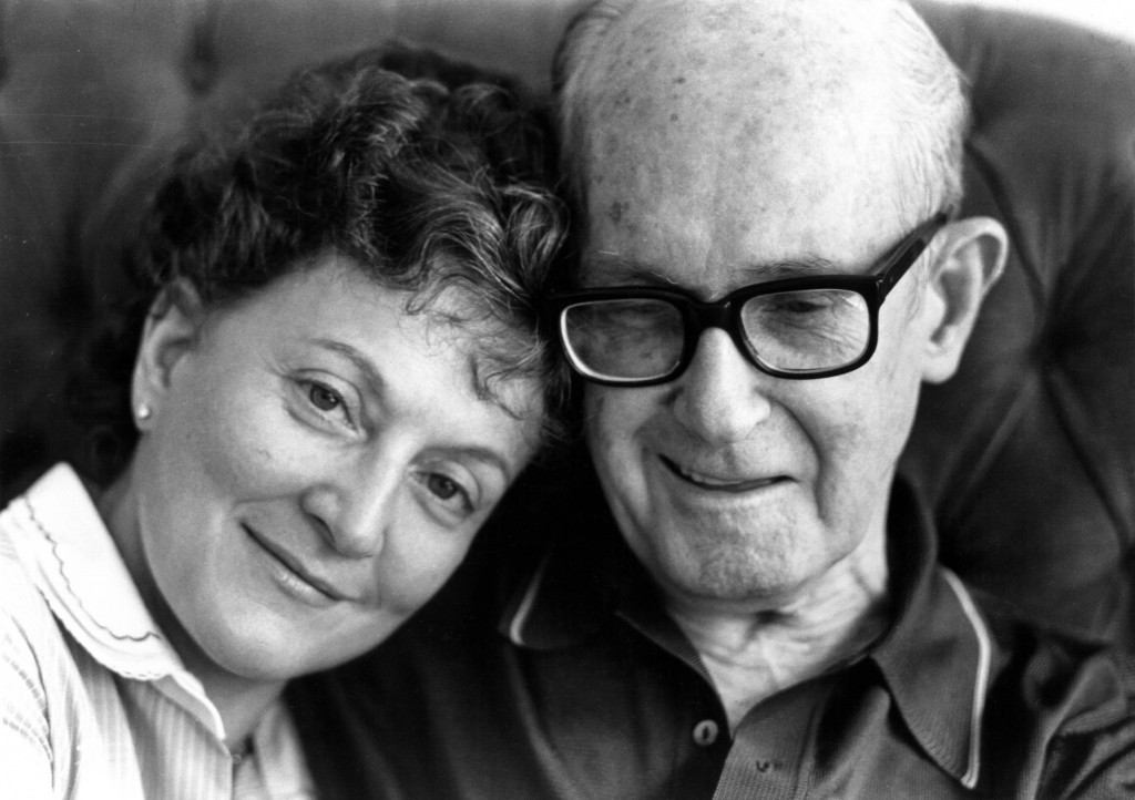 Maria Julieta Drummond e Carlos Drummond de Andrade, 1982, por Rogério ...